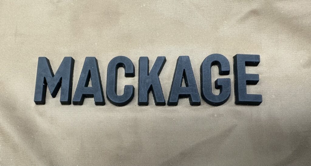 Injected logo – Relay Packaging